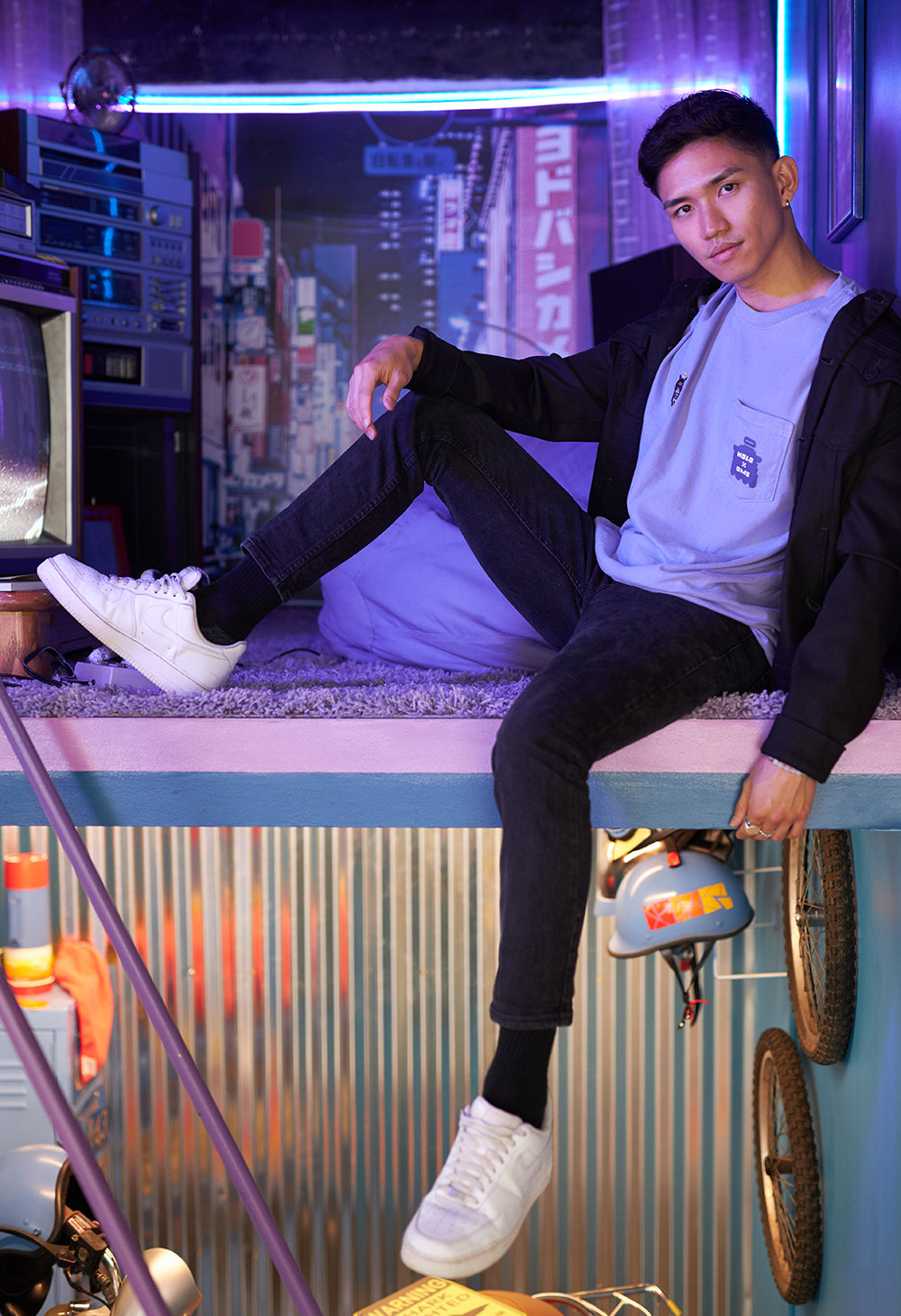 PIXEL INA'NIS Pocket T-Shirt – OMOCAT