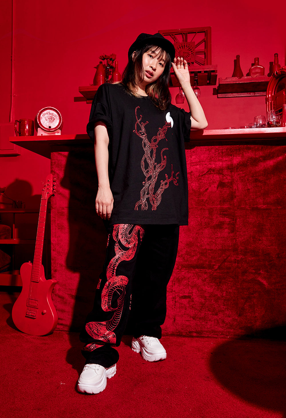 RED HANDS T-Shirt – OMOCAT